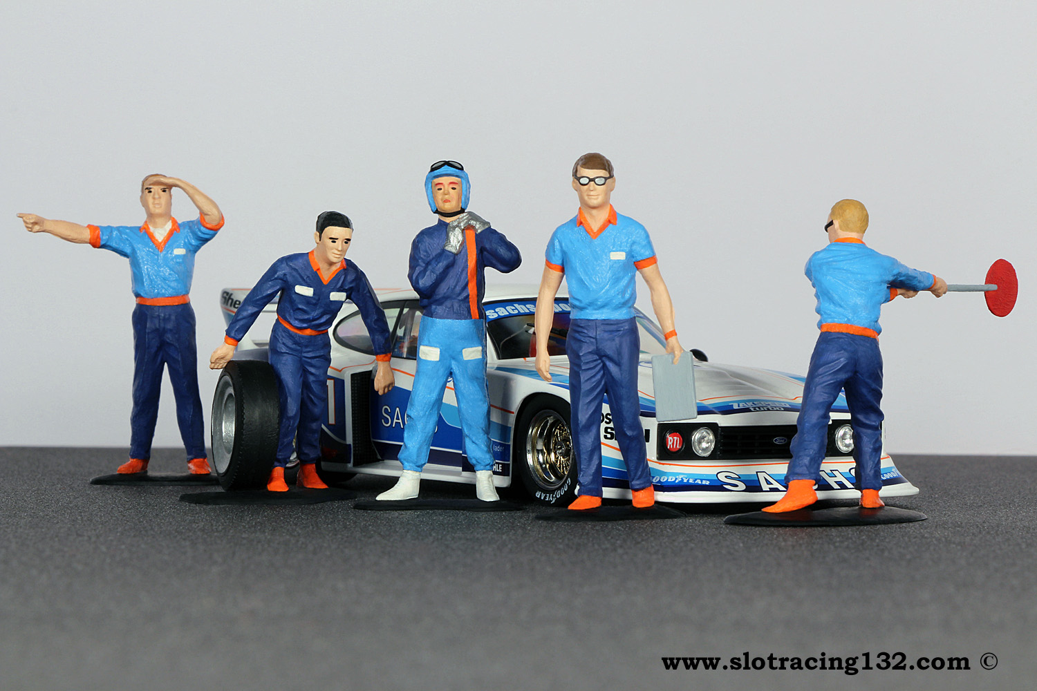 Slotcars 1:32 Slotracing Carrera Racecourse / My racing track ...