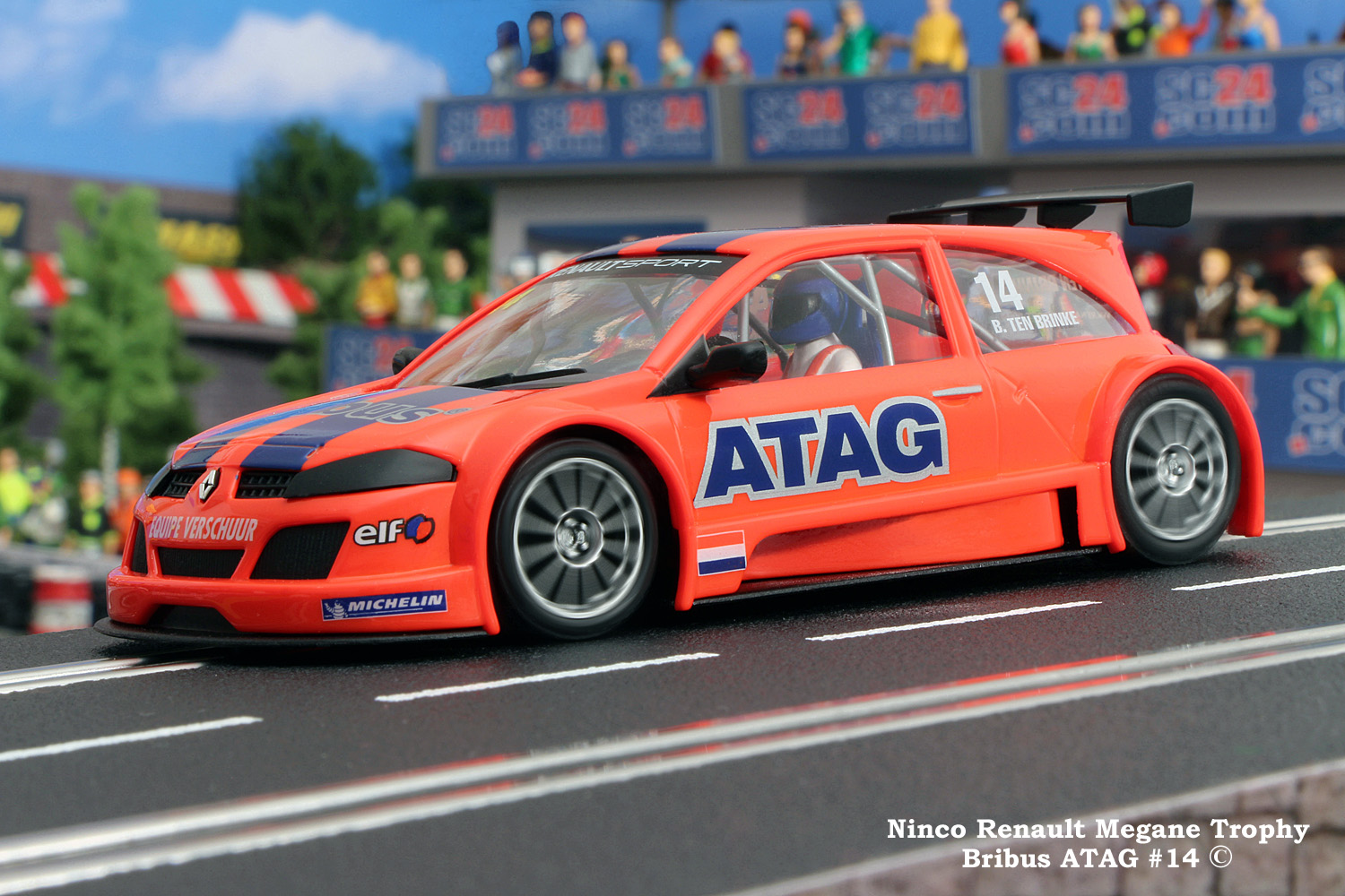 Slotcars 1:32 Slotracing Carrera Racecourse / Slot Cars - Ninco