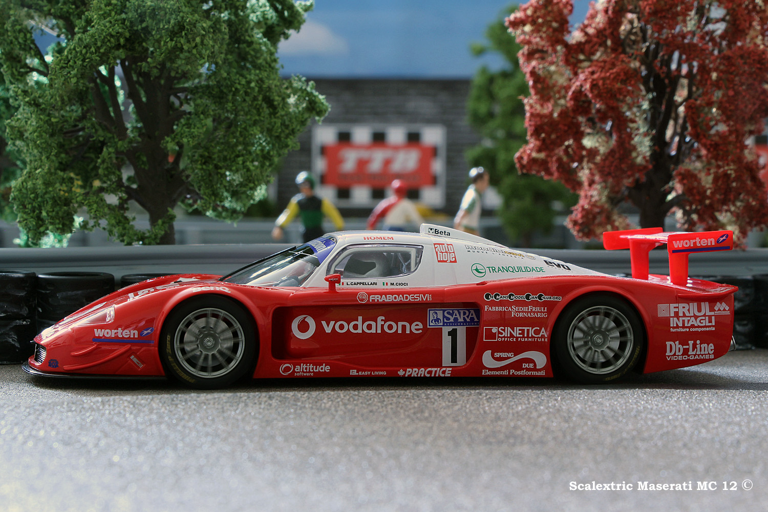 Slotcars 1:32 Slotracing Carrera Racecourse / Slot Cars - Scalextric