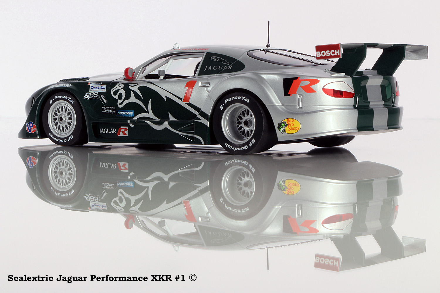 Slotcars 1:32 Slotracing Carrera Racecourse / Slot Cars - Scalextric